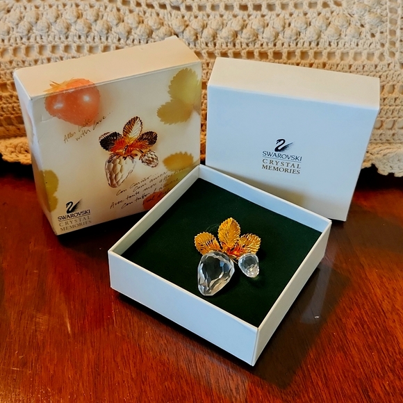 Swarovski | Jewelry | Swarovski Crystal Broach | Poshmark